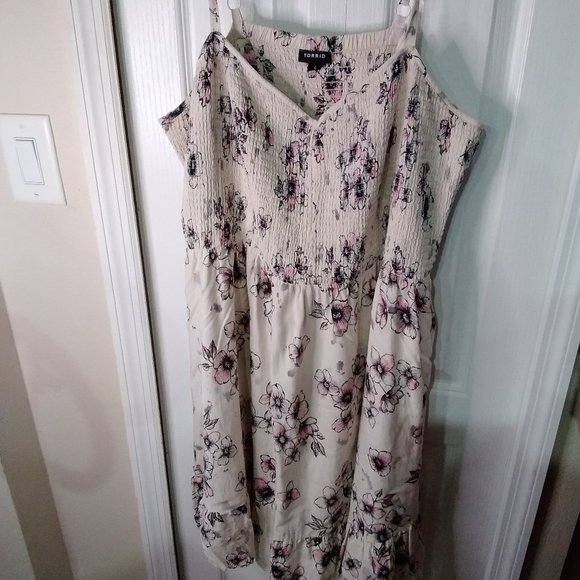 torrid | Dresses | Beautiful Torrid Floral Summer Dress Size 4 | Poshmark